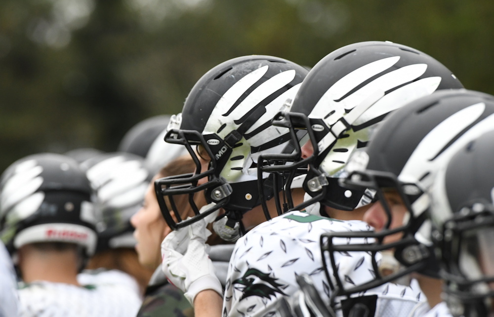 Mission earns its football wings, rush-heavy Roadrunners pay homage in ...