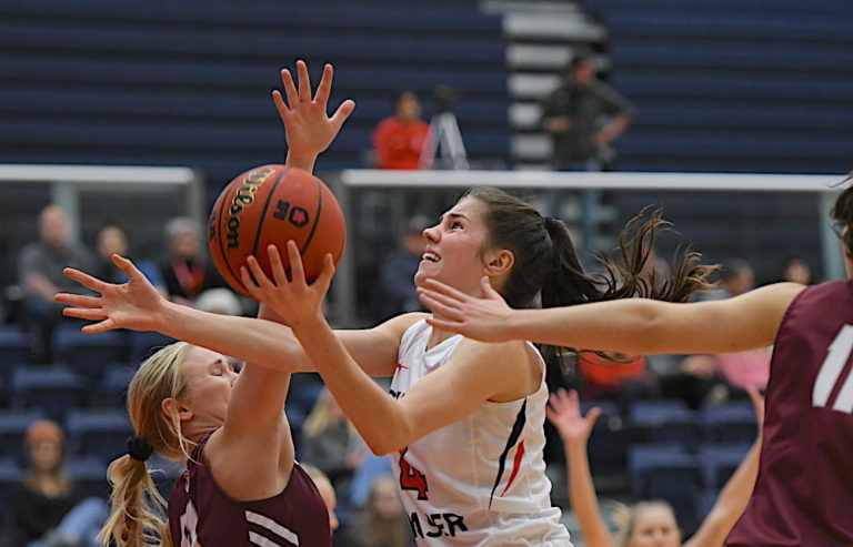 Even without its magical three-ball, Simon Fraser women sit at 4-1 ...