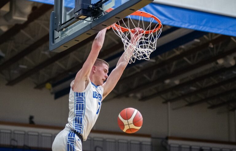 03.05.25 Day 1 reports from the 2025 B.C. senior boys DOUBLE-A Sweet 16 ...